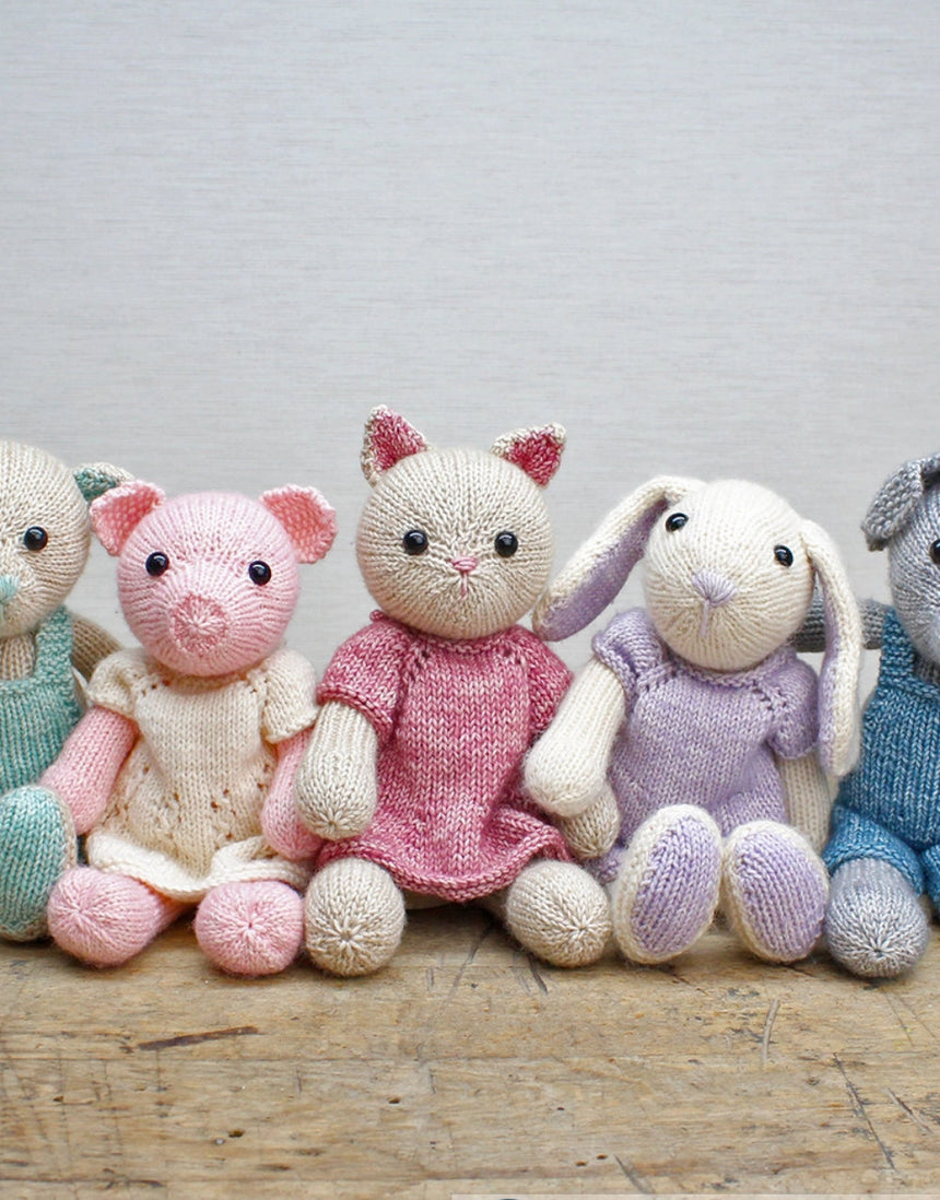 Emma the Cat Knitting Kit, Hardicraft – Clothkits
