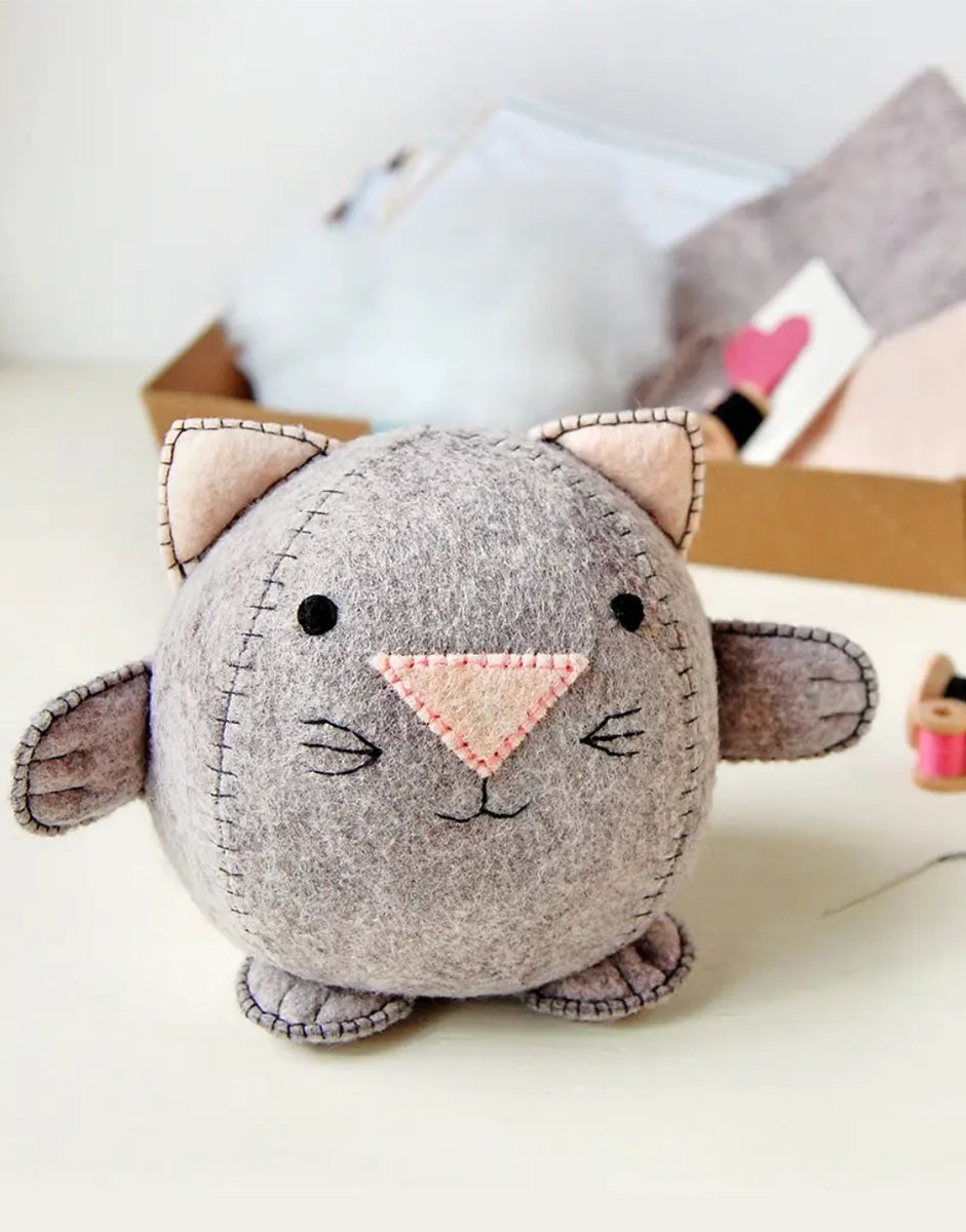 Kitten Beginner's Felt Craft Sewing Kit, Clara and Macy – Clothkits