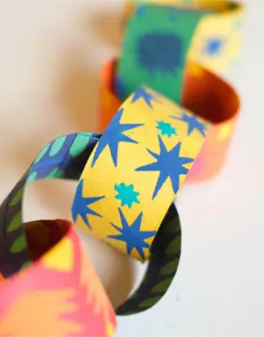 Celebration Paper Chain Kit No.06, East End Press – Clothkits