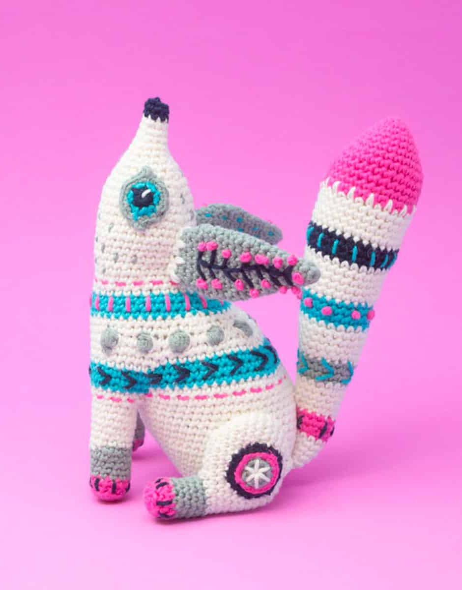 Artic Fox Alebrije Amigurumi Crochet Kit, Make Me Roar – Clothkits