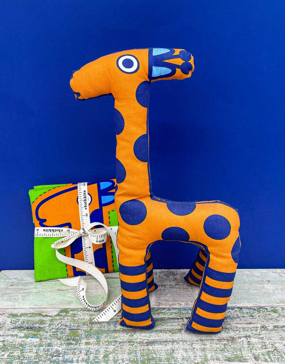 Retro Giraffe Sewing Kit – Clothkits