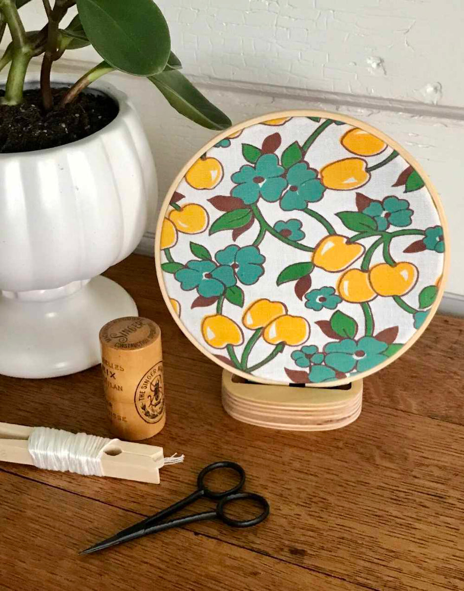 Embroidery Hoop Wooden Prop, Modern Hoopla – Clothkits