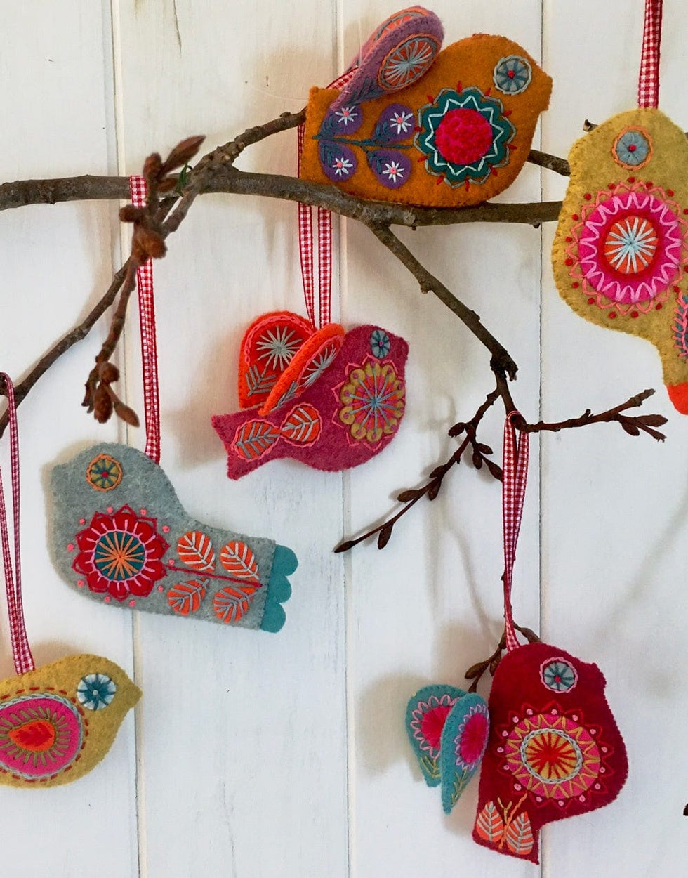 1960s Bird Collection, Nancy Nicholson Embroidery Kit – Clothkits