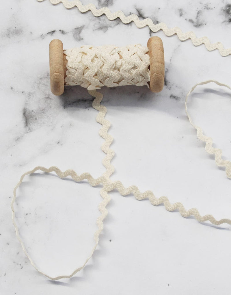 Small Ric Rac Trim, Various Colours – Clothkits