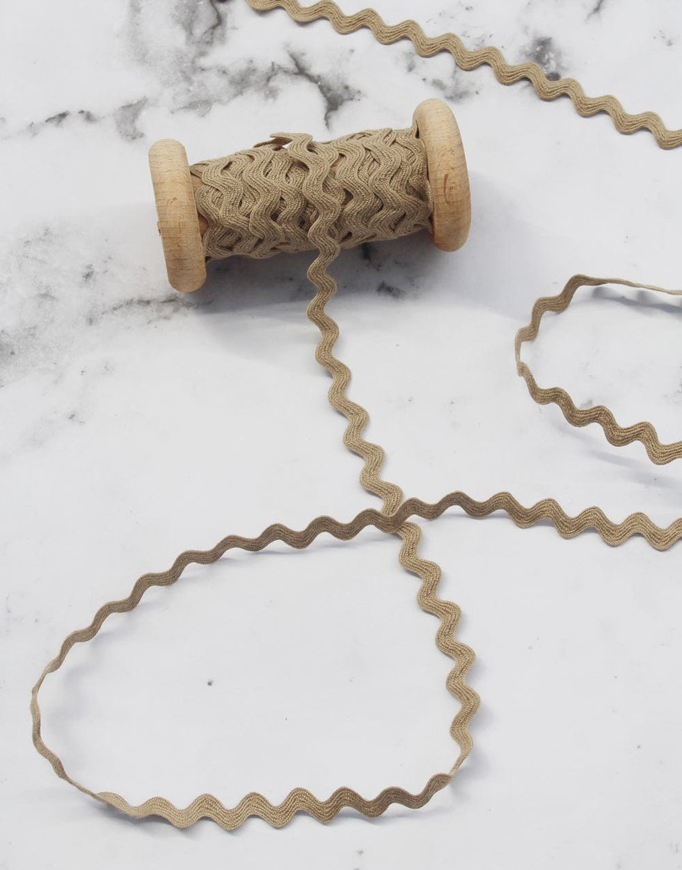 Ric Rac Trim, Various Colours, Small – Clothkits