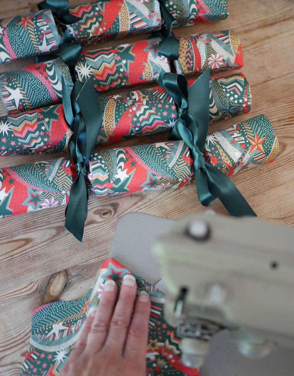 Liberty Fabrics Wonder Cracker Kit, Set of 6 Reusable Fabric Crackers ...